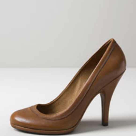 KORS Michael Kors | Shoes | Kors Michael Kors Torquay Cameron Pump 40 ...